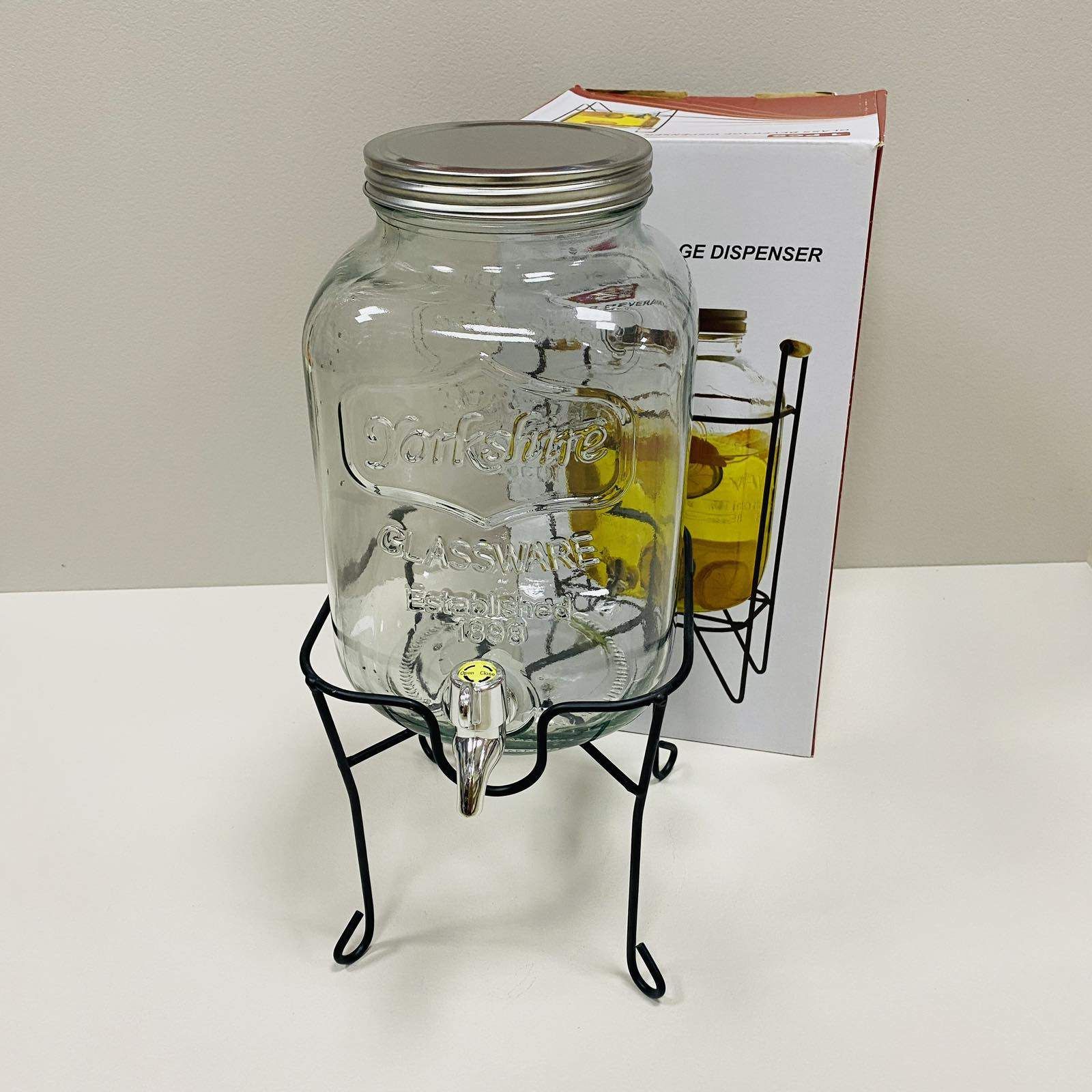 Лимонадник стеклянный с металлической крышкой на подставке для напитков ...