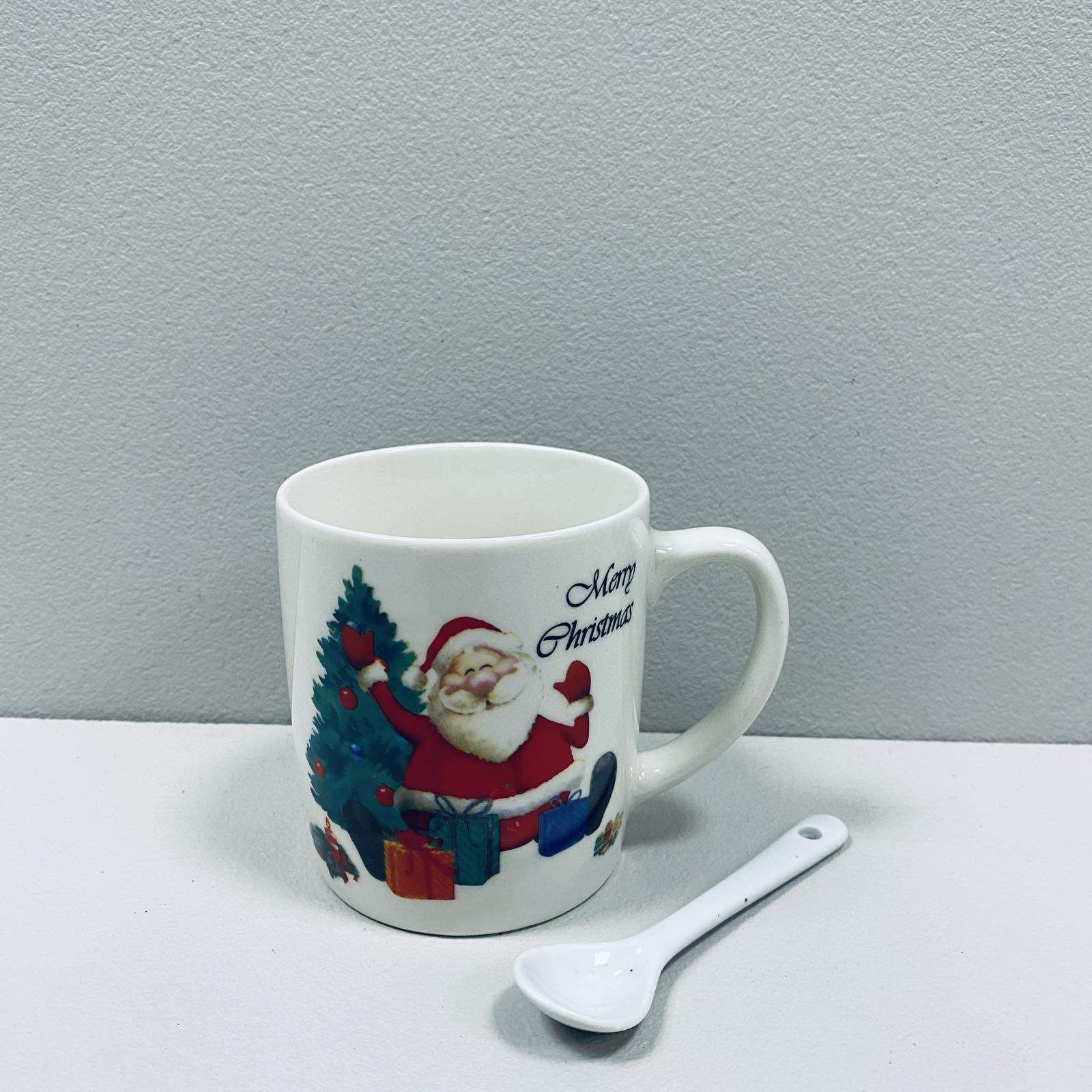 Чашка з ложкою порцелянова 200 мл "Новорічне асорті" в подарунковій ...