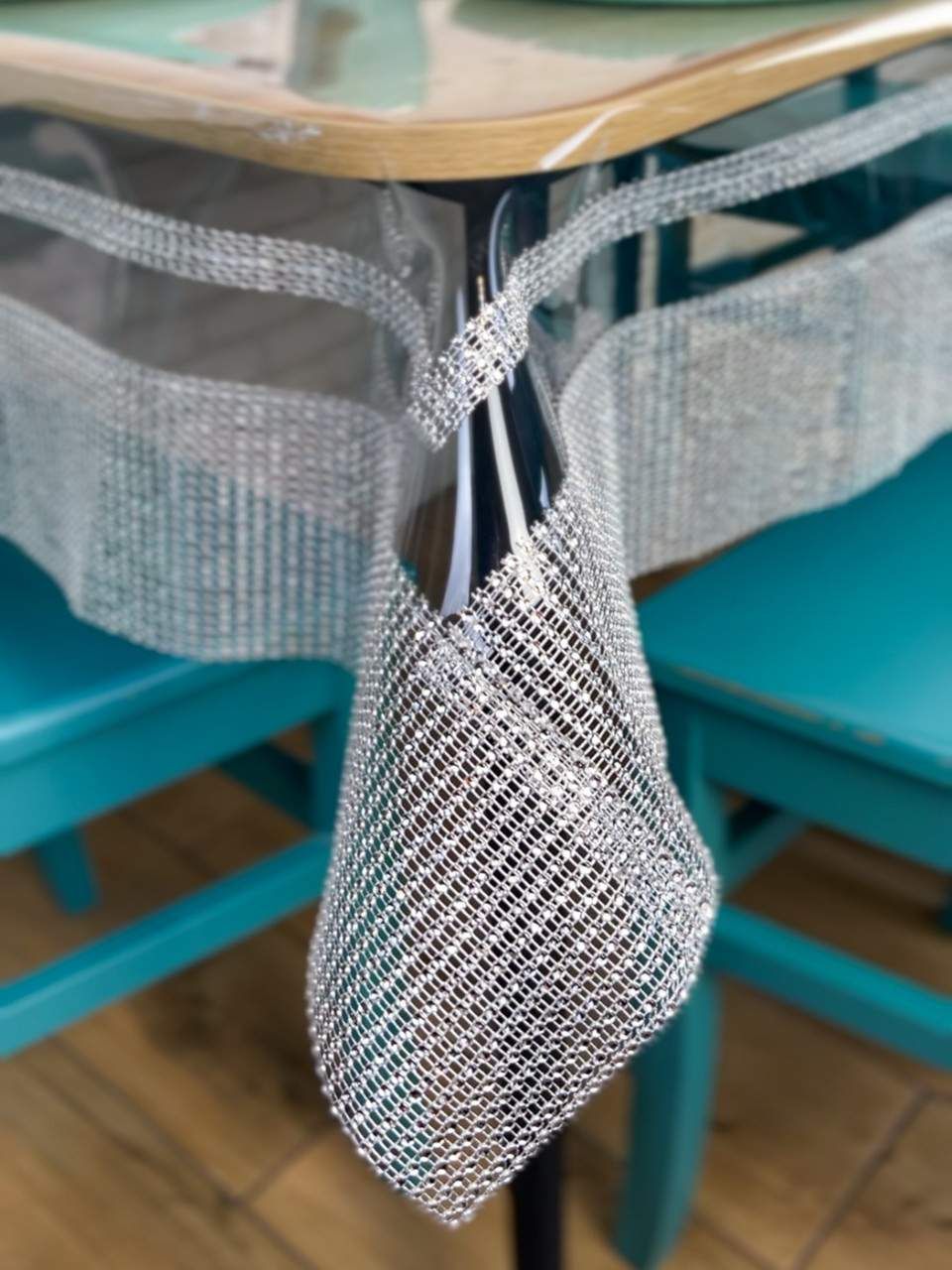 Силиконовая скатерть из Серебряной стразовой лентой (двойной) 180х130 ...