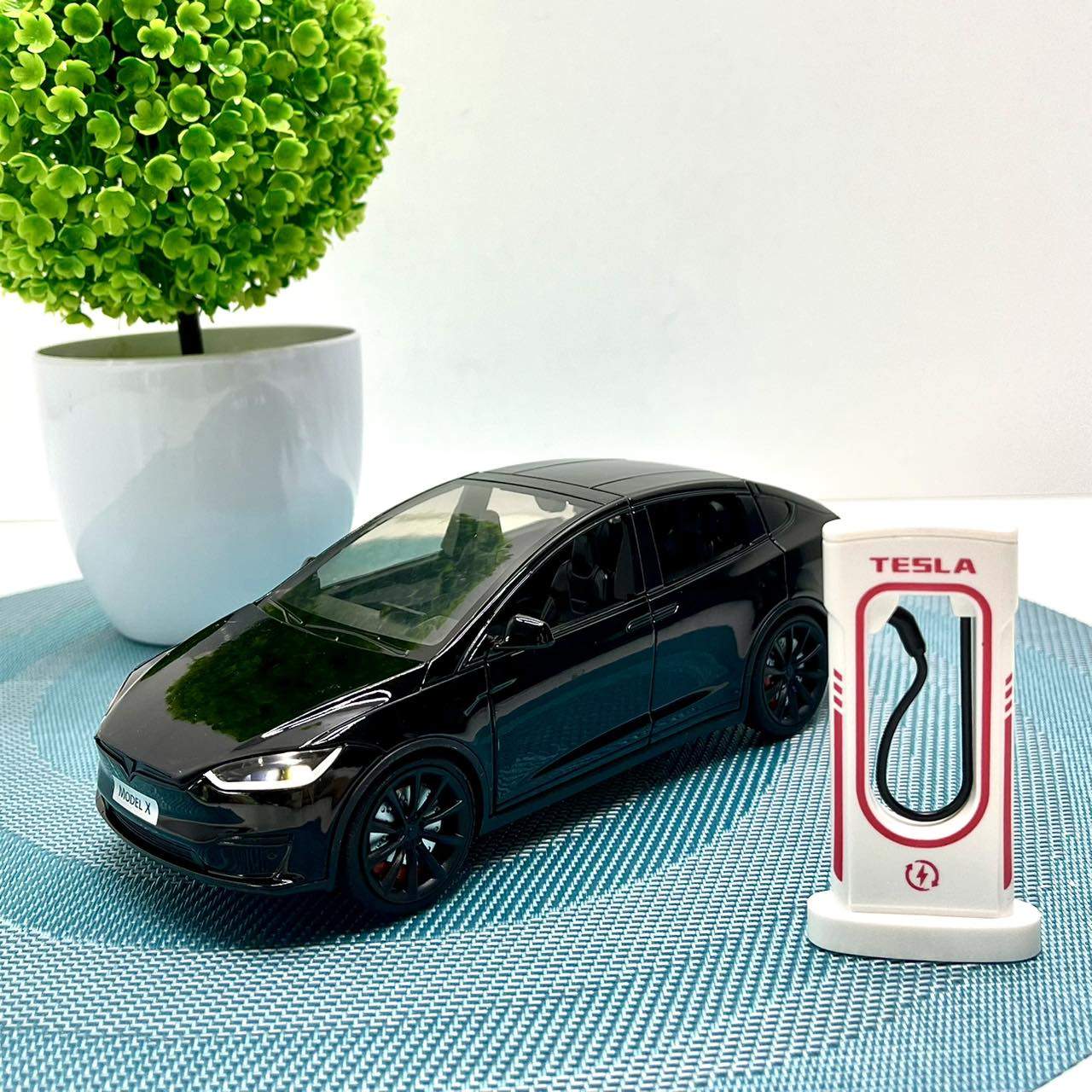 Машина Автосвіт Tesla Model X інерційна відчиняються двері капот ...