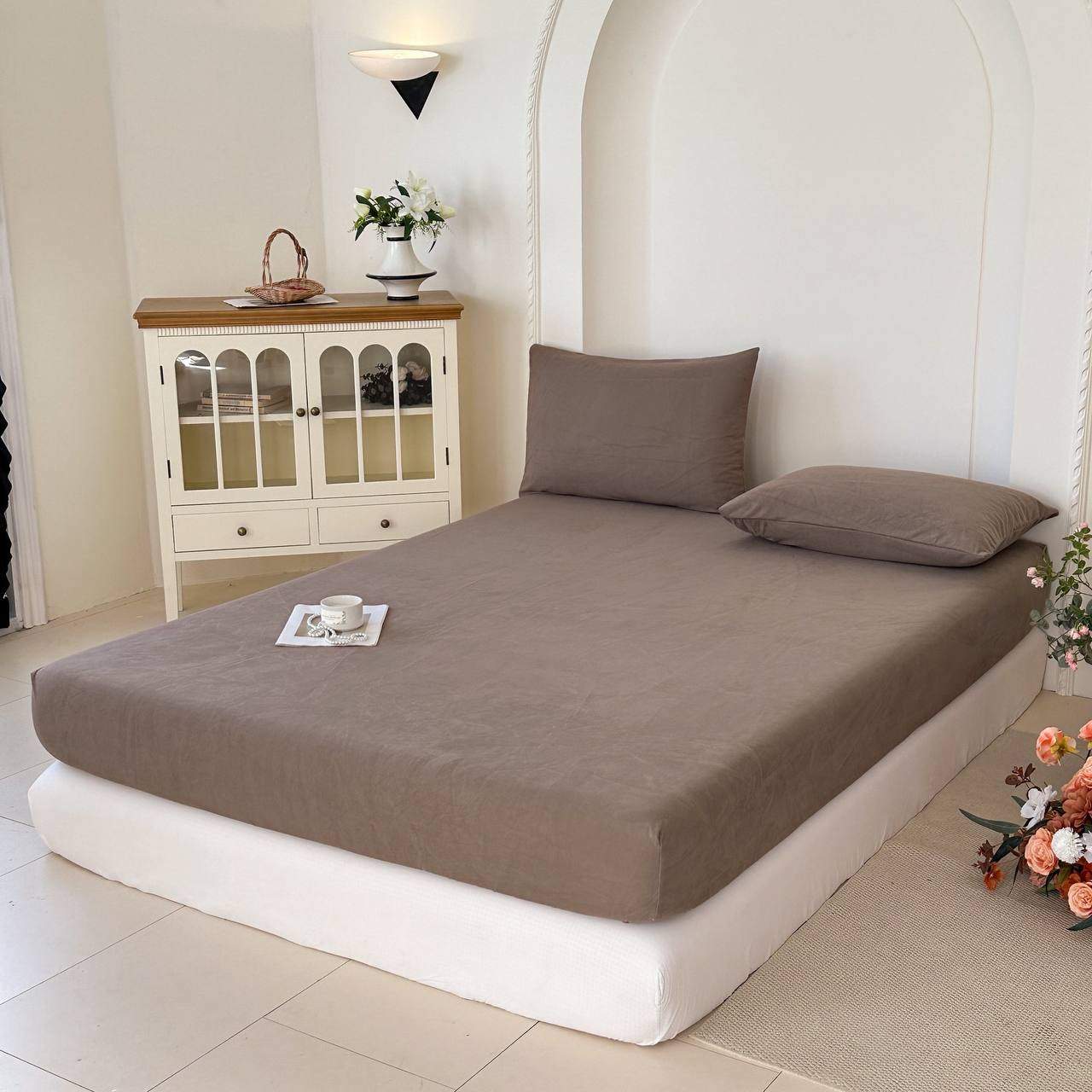 Простынь на резинке 180х200 коричневая Плюш Colorful Home PPR3 (1634226 ...