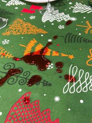 Водоотталкивающая Скатерть новогодняя с принтом Елки 110х110 см (+ 4 ...