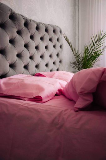 Наволочка 80х80 Бязь Gold Luxe на блискавці рожевий (1188253) — купити на EVA.UA — ціна 169 грн