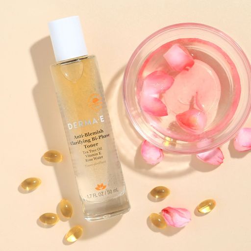 Протизапальний очищувальний двофазний тонік для обличчя Derma E Anti ...